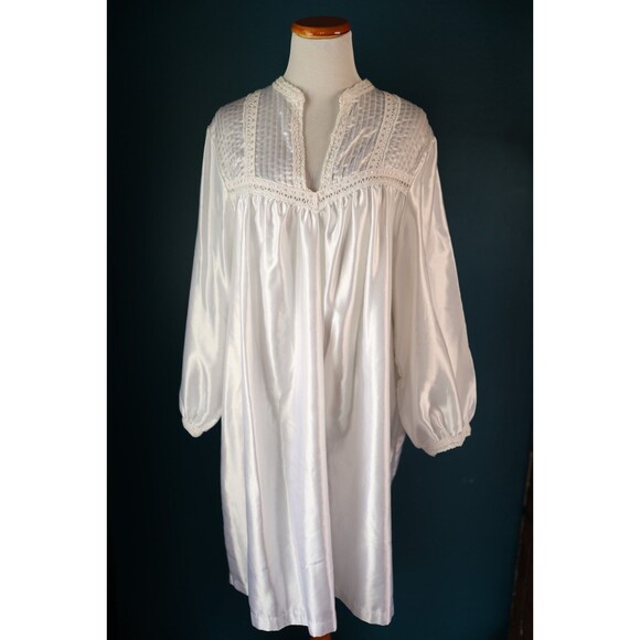 Ilise Stevens | Intimates & Sleepwear | Vintage Ilise Stevens Nightgown ...